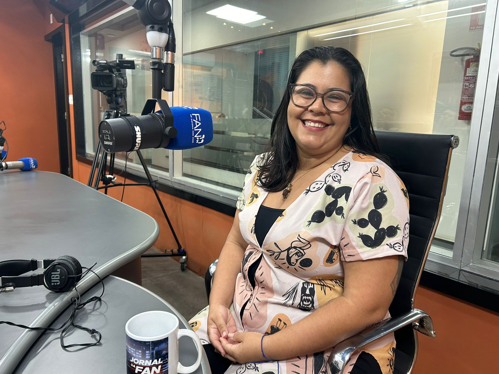 Jornalista e pesquisadora debate machismo e presença de mulheres em ...